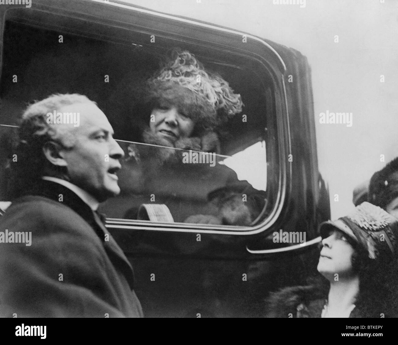 Harry und beatrice houdini -Fotos und -Bildmaterial in hoher Auflösung ...