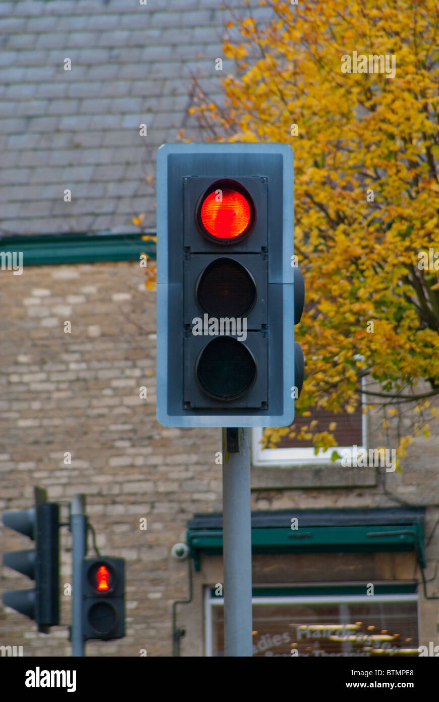 Ampel an der kreuzung -Fotos und -Bildmaterial in hoher Auflösung – Alamy