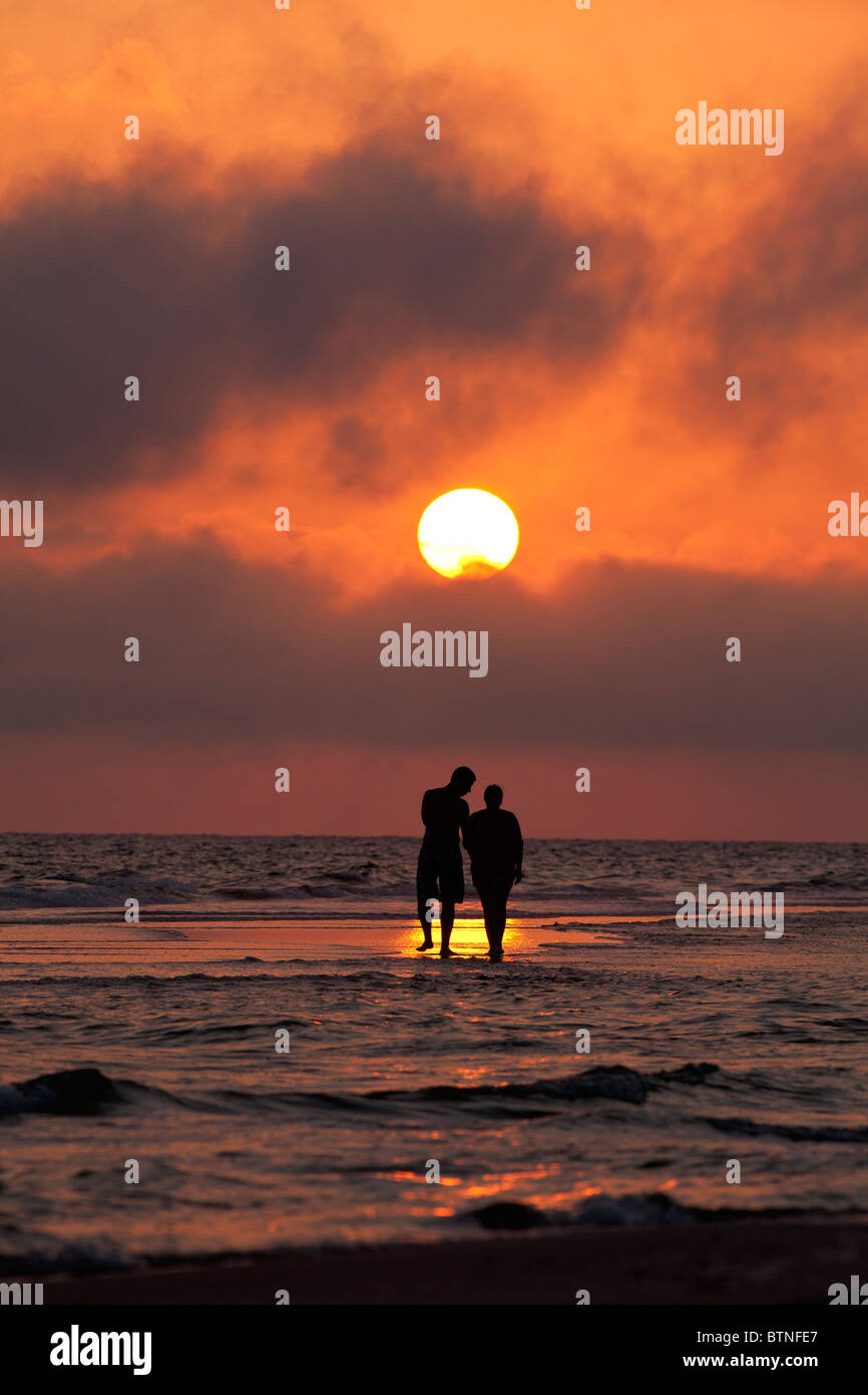 Romantische romantik silhouette -Fotos und -Bildmaterial in hoher ...