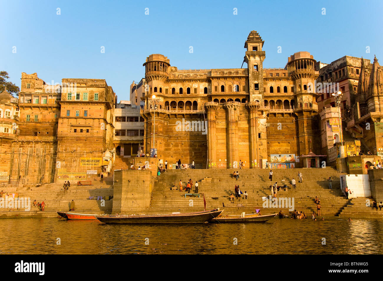 Varanasi uttar pradesh -Fotos und -Bildmaterial in hoher Auflösung – Alamy