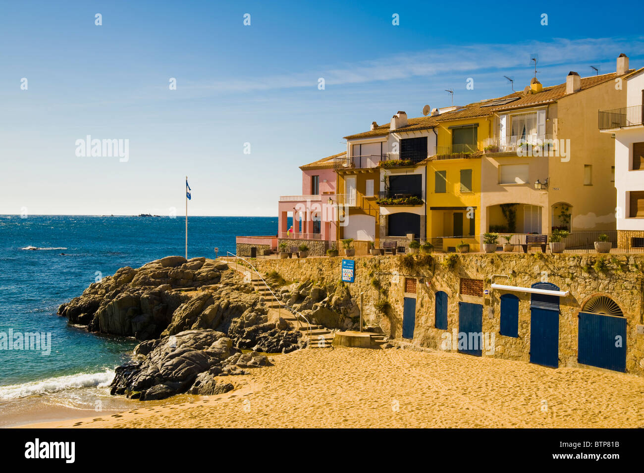 Strand von calella de palafrugell -Fotos und -Bildmaterial in hoher ...