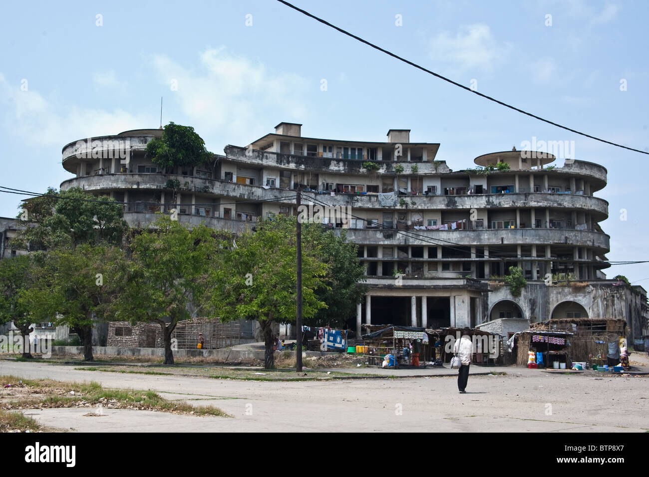 Hotel ruins -Fotos und -Bildmaterial in hoher Auflösung – Alamy