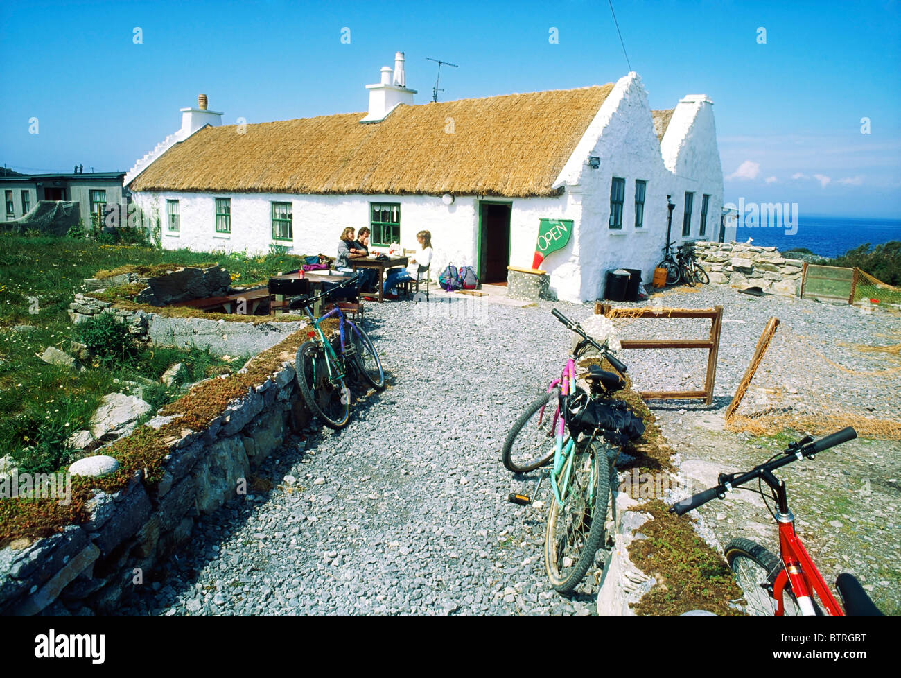 Bed and breakfast inishmore -Fotos und -Bildmaterial in hoher Auflösung ...