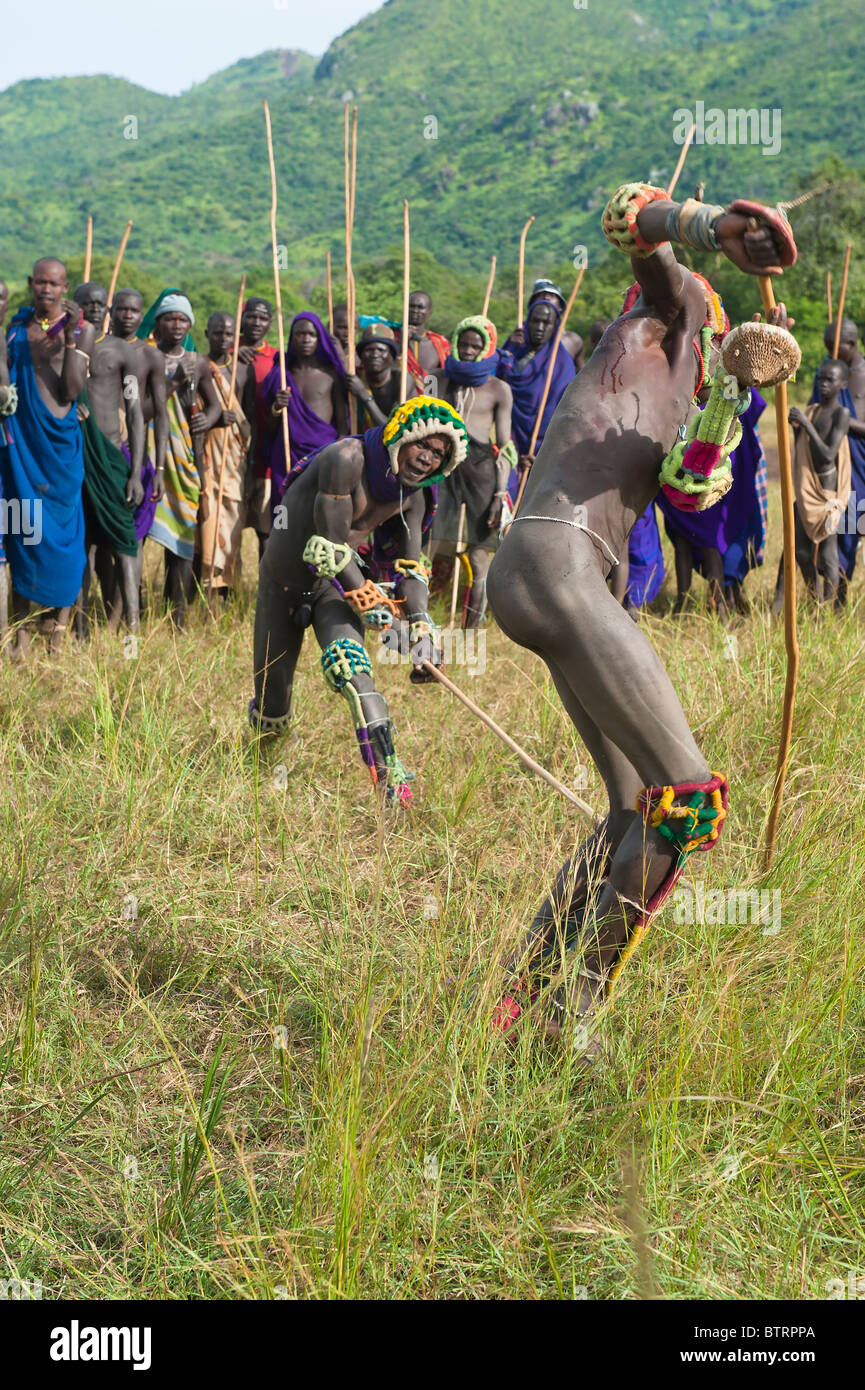 Donga stick fighting -Fotos und -Bildmaterial in hoher Auflösung – Alamy