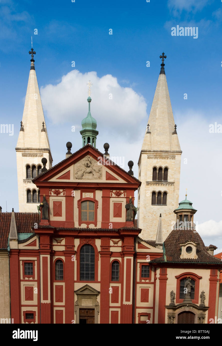 Basilica st george prague castle -Fotos und -Bildmaterial in hoher Auflösung – Alamy