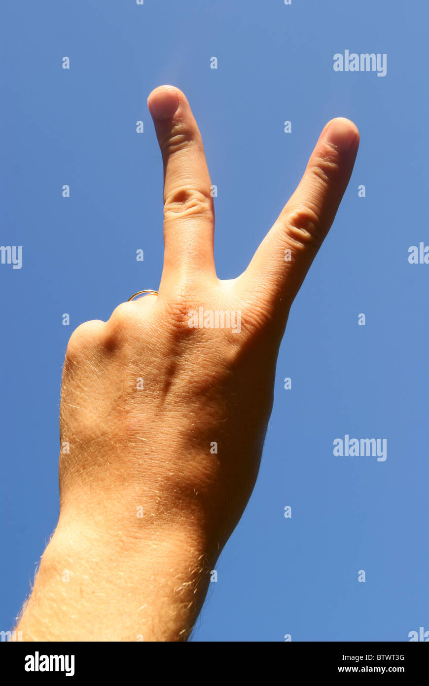 V Handzeichen, unhöflich Stockfotografie - Alamy