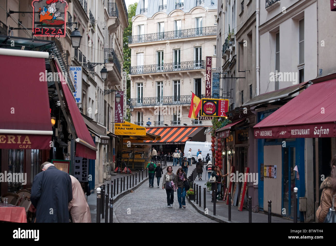 French Shopping Street France Stockfotos & French Shopping Street ...