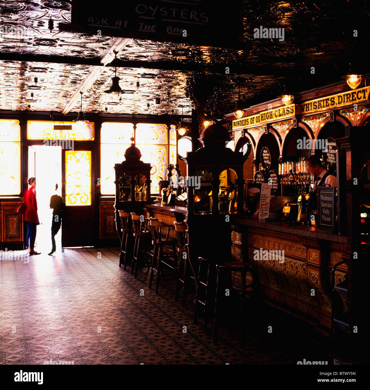 Wirtshaus 19 jahrhundert irland -Fotos und -Bildmaterial in hoher ...