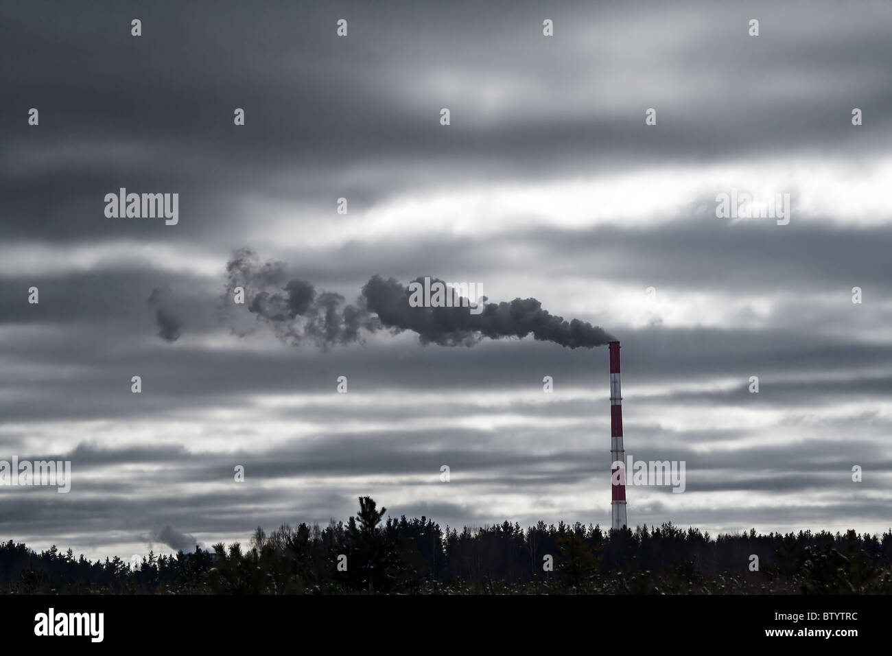 Smog rauch ersticken -Fotos und -Bildmaterial in hoher Auflösung – Alamy