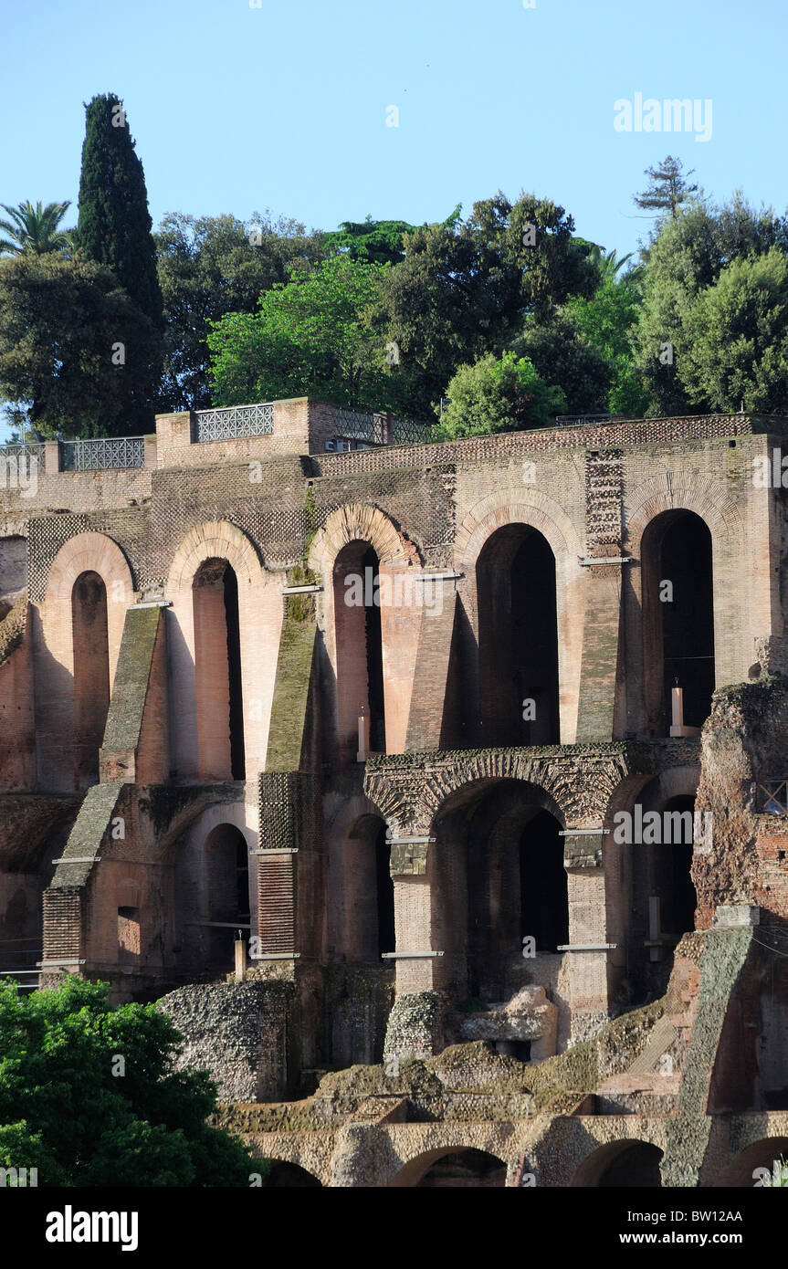 Das Haus der Vestalinnen (Atrium Vestae), Foro Romano Stockfotografie ...