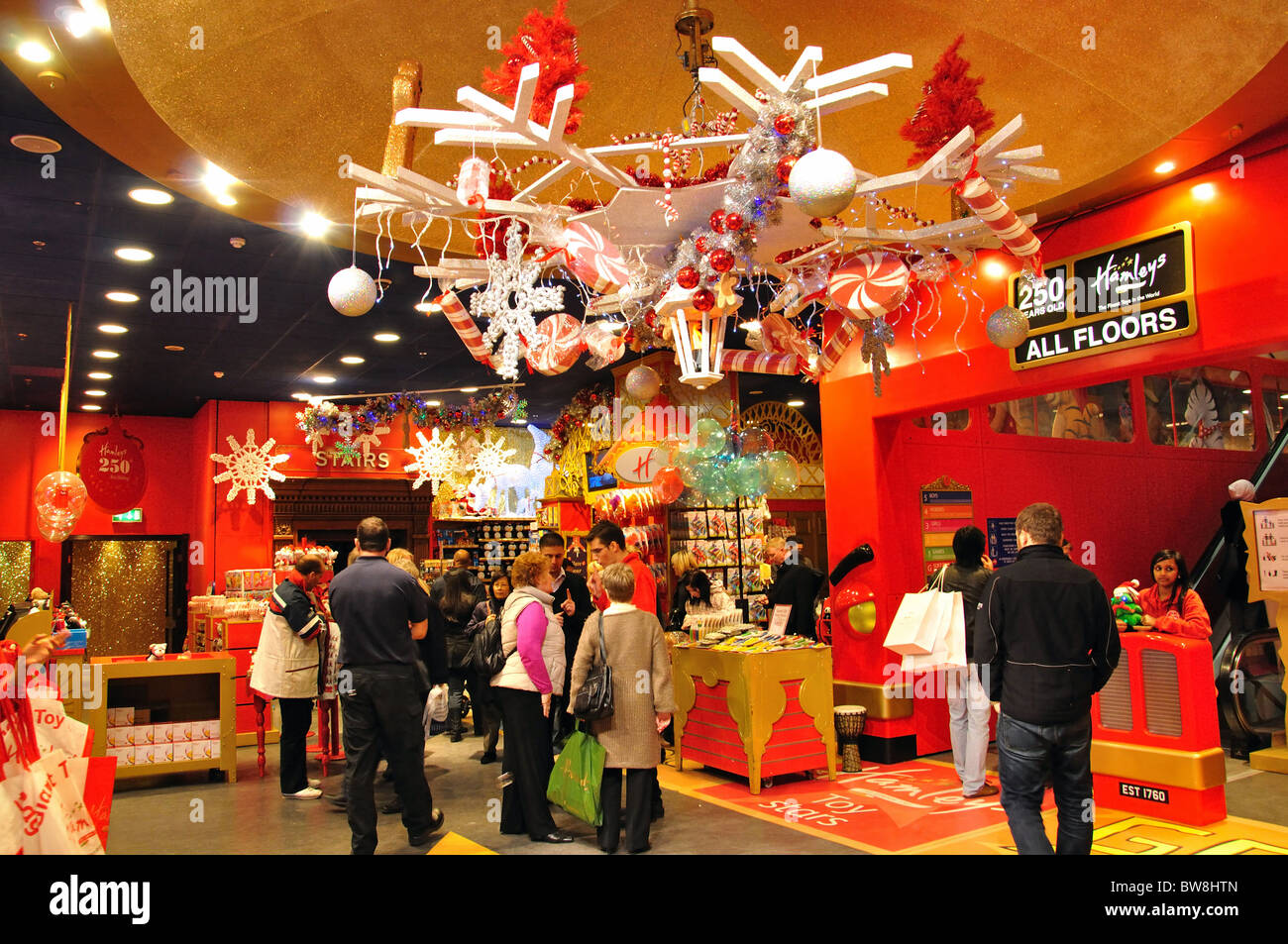 Hamleys london toys -Fotos und -Bildmaterial in hoher Auflösung – Alamy