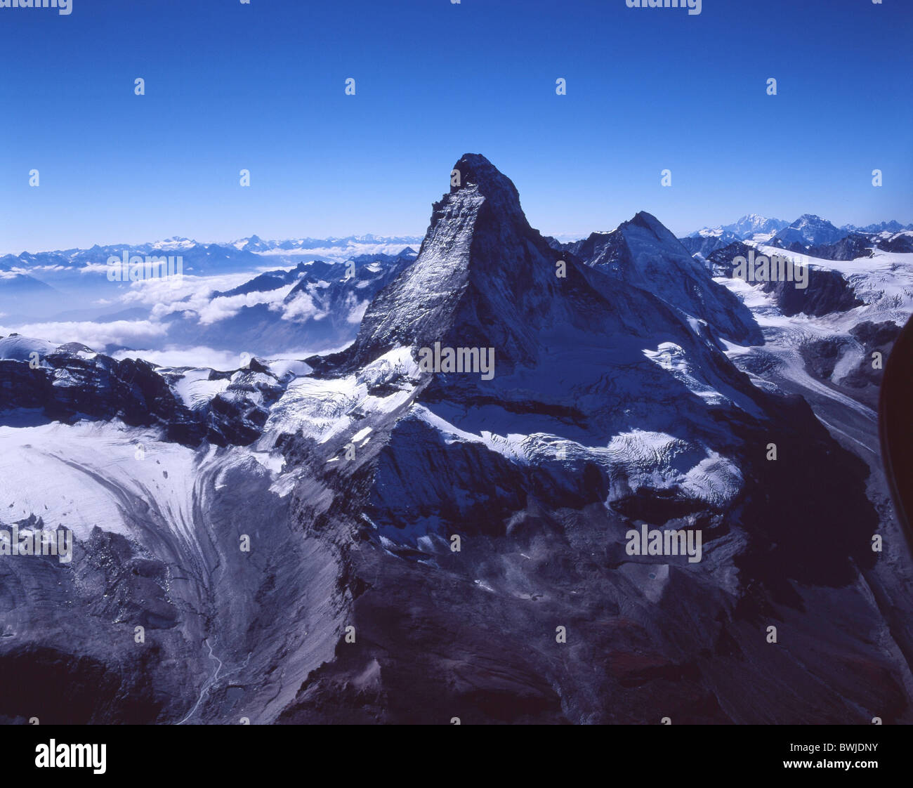 Matterhorn Alpine Kämmen Berge Alpen Luftbild Luftaufnahme der Schweiz ...