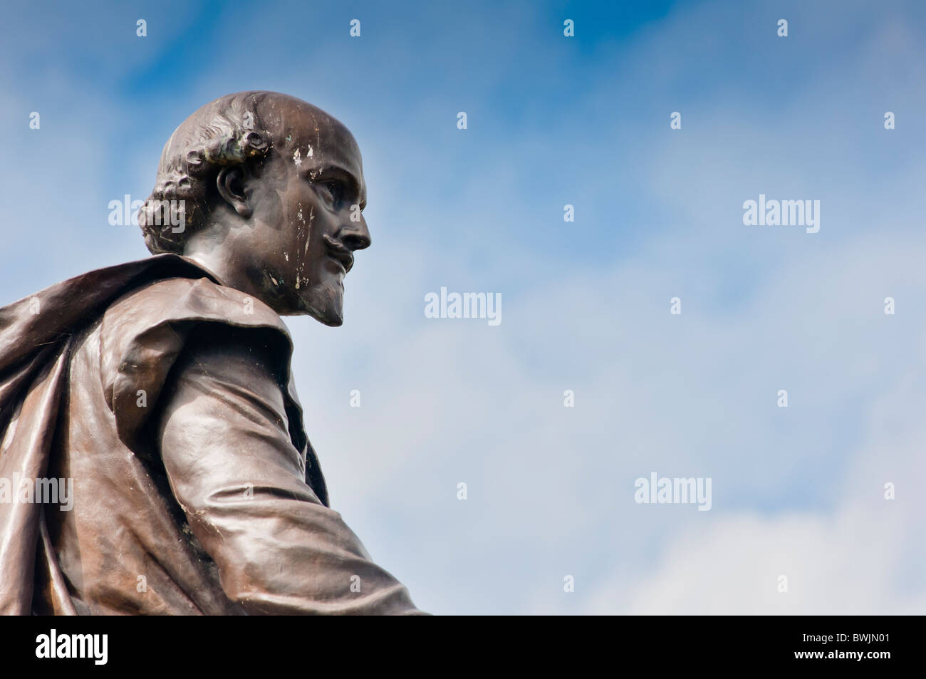 William shakespeare statue stratford -Fotos und -Bildmaterial in hoher ...