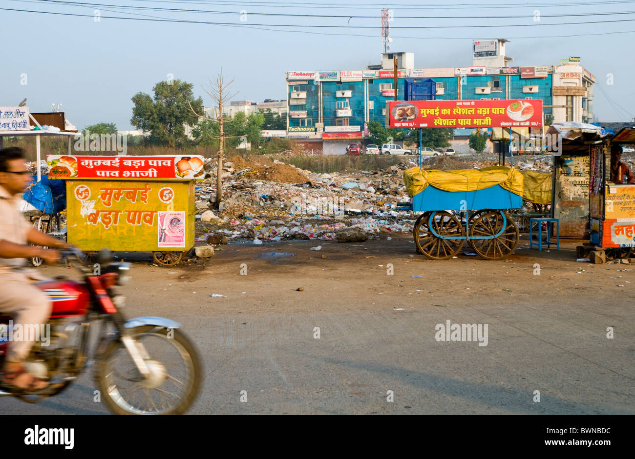 India indian slums -Fotos und -Bildmaterial in hoher Auflösung – Alamy
