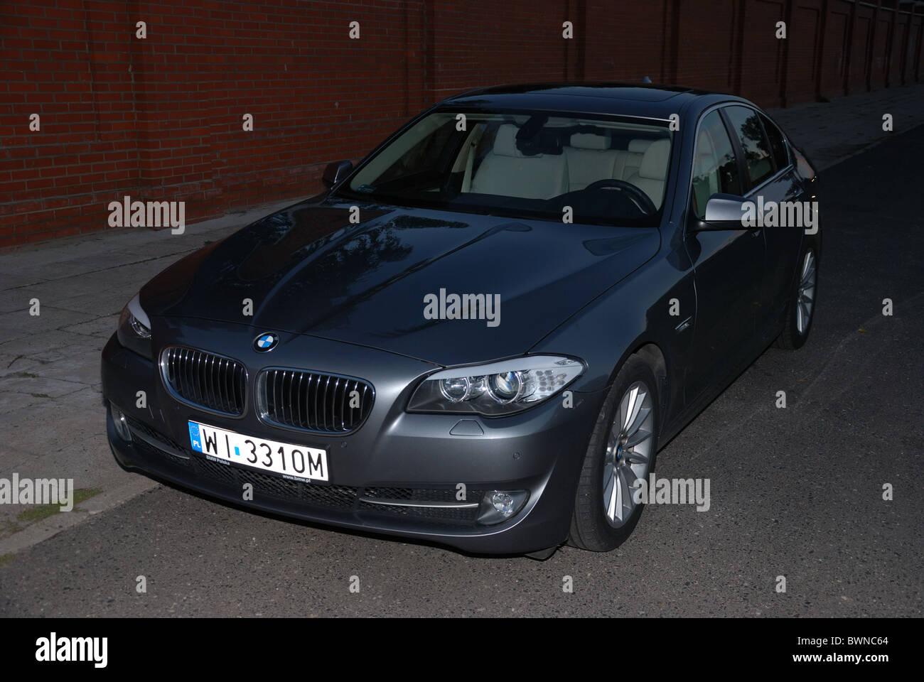 Bmw 3er luxusautos -Fotos und -Bildmaterial in hoher Auflösung – Alamy
