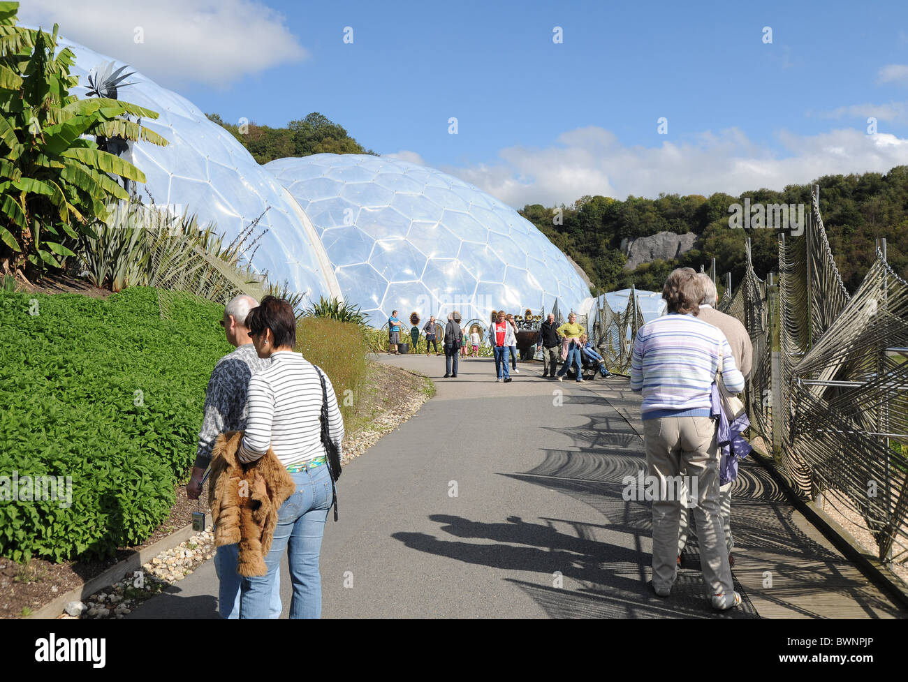 England cornwall eden project visitors -Fotos und -Bildmaterial in ...