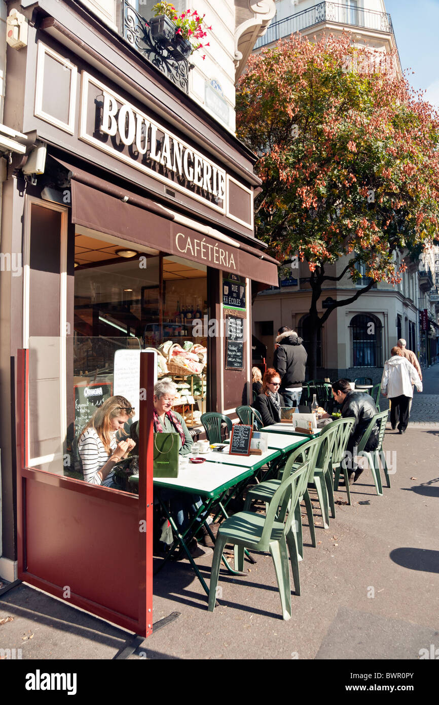 Corner cafe paris -Fotos und -Bildmaterial in hoher Auflösung – Alamy