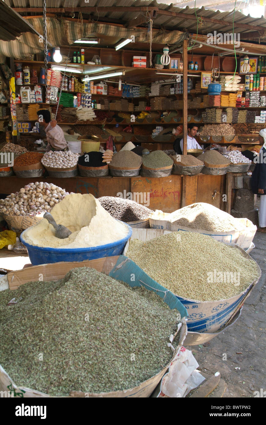 Suq al milh -Fotos und -Bildmaterial in hoher Auflösung – Alamy