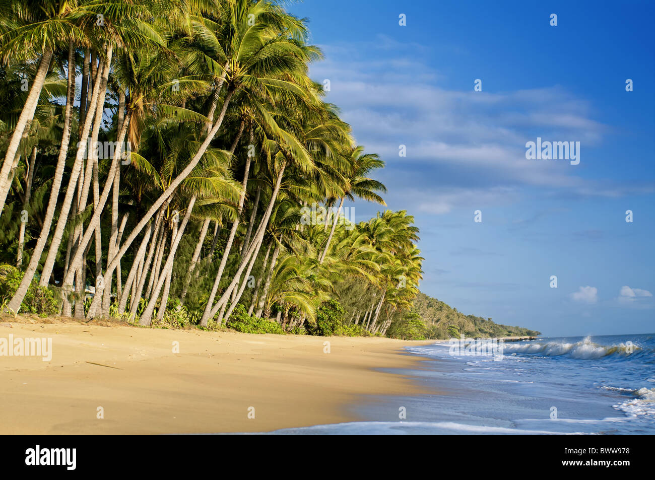 Meerwasser meer strand strand küste bucht -Fotos und -Bildmaterial in ...