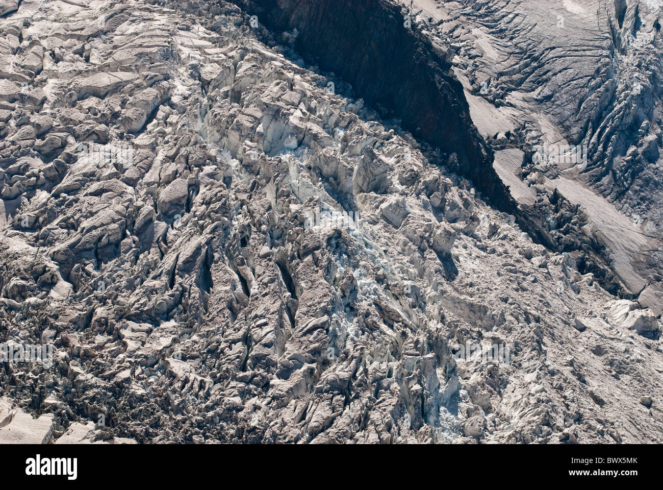 Gletscher du geant gletscherspalten zwischen aiguille du midi und ...