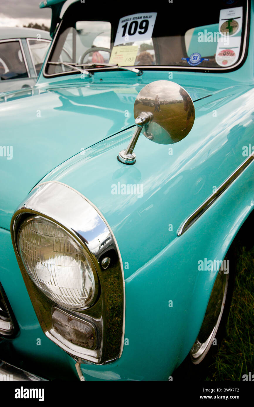 Altes auto der weinlese -Fotos und -Bildmaterial in hoher Auflösung – Alamy