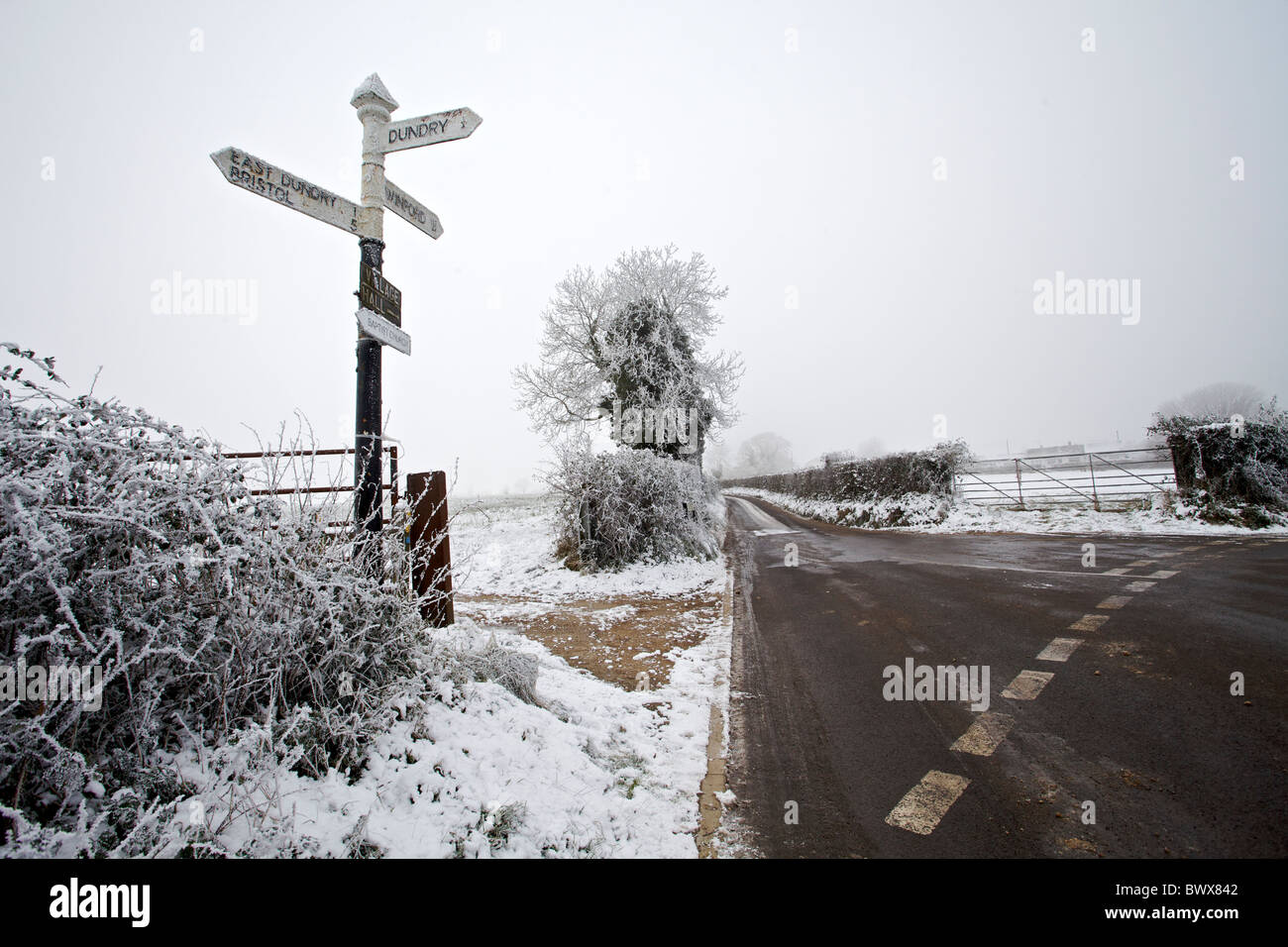 Zeichen mit schnee -Fotos und -Bildmaterial in hoher Auflösung – Alamy