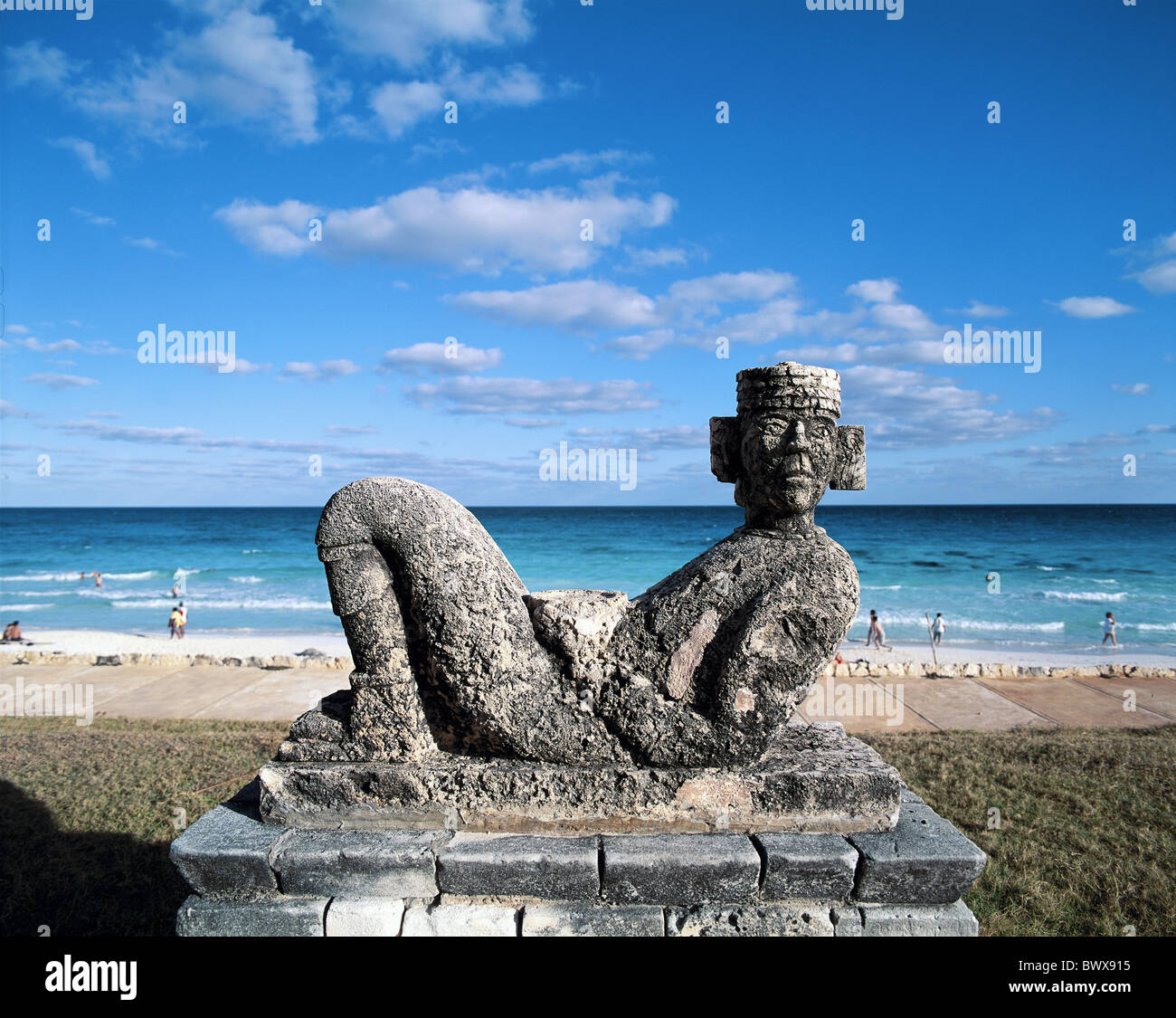 Chac statue -Fotos und -Bildmaterial in hoher Auflösung - Seite 2 - Alamy
