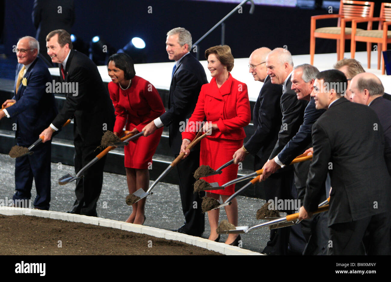 Spatenstich für George W. Bush Presidential Library auf dem Campus der ...
