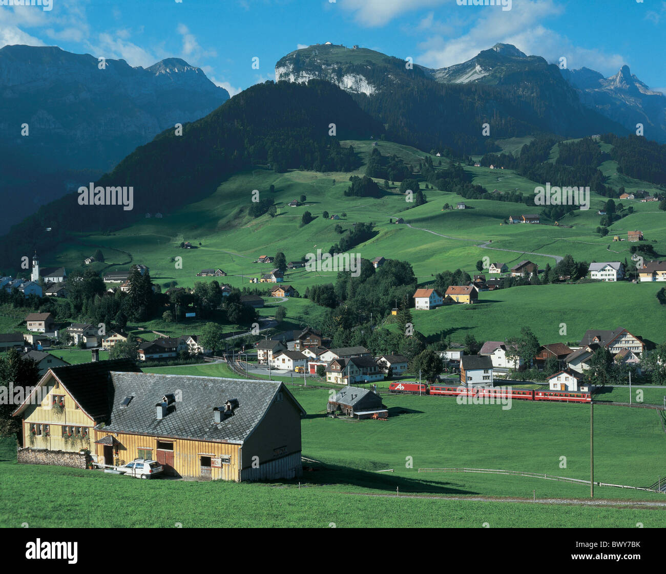 Switzerland Europe Appenzell Village Mountains Stockfotos & Switzerland ...