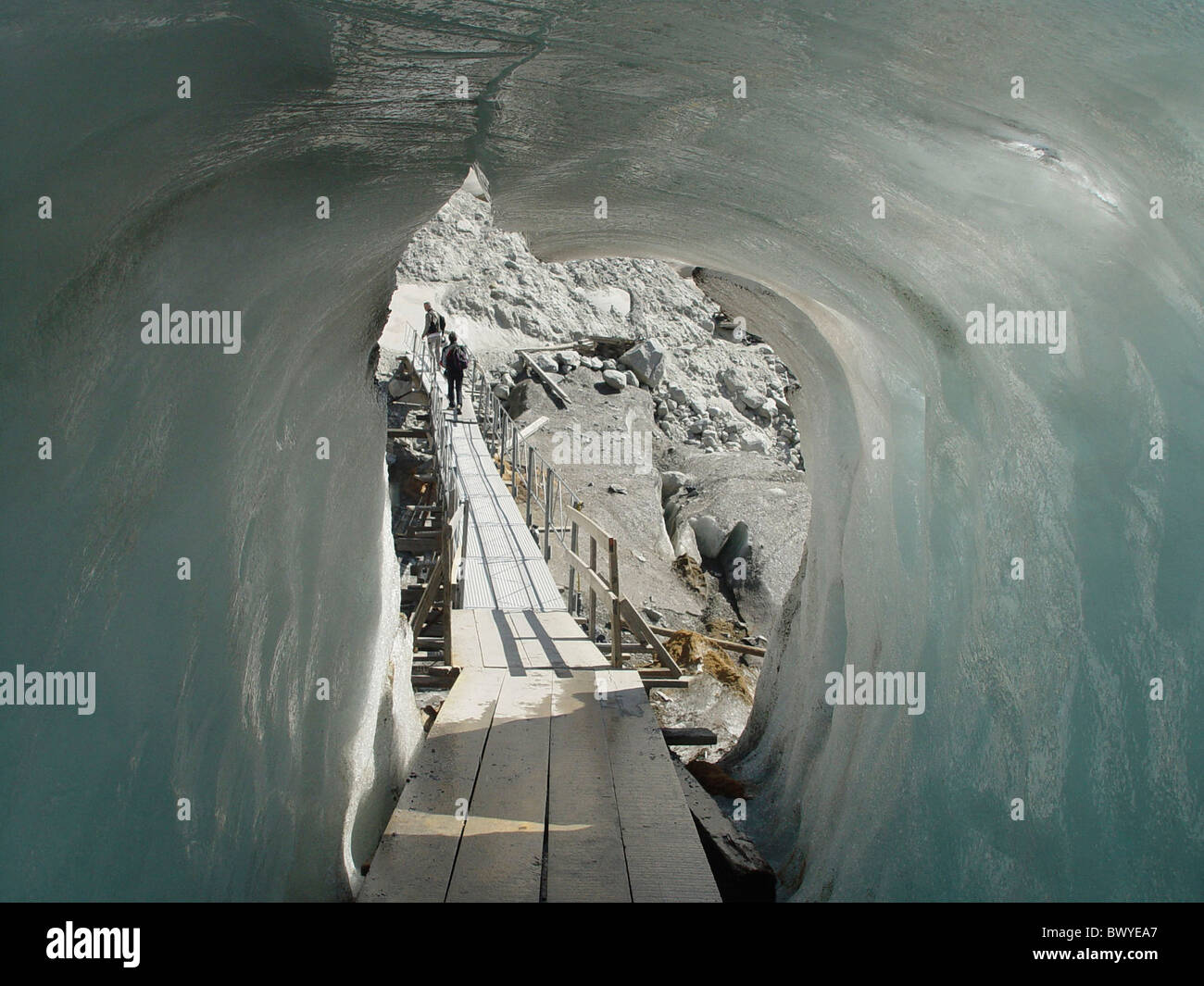 Alpen Alpen verlassen Bergen Eis Eis Grotte Furkagebiet Gletscher ...