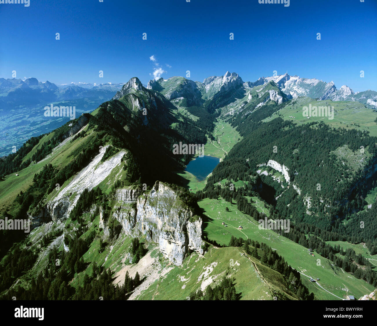 Alpstein mountains st gallen scenery -Fotos und -Bildmaterial in hoher ...