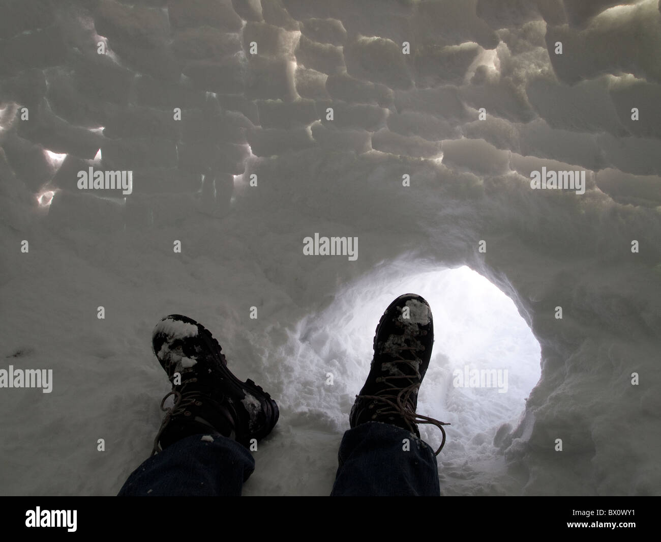 Inside an igloo -Fotos und -Bildmaterial in hoher Auflösung – Alamy
