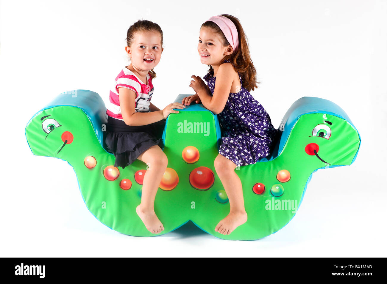 Teeter brett -Fotos und -Bildmaterial in hoher Auflösung – Alamy