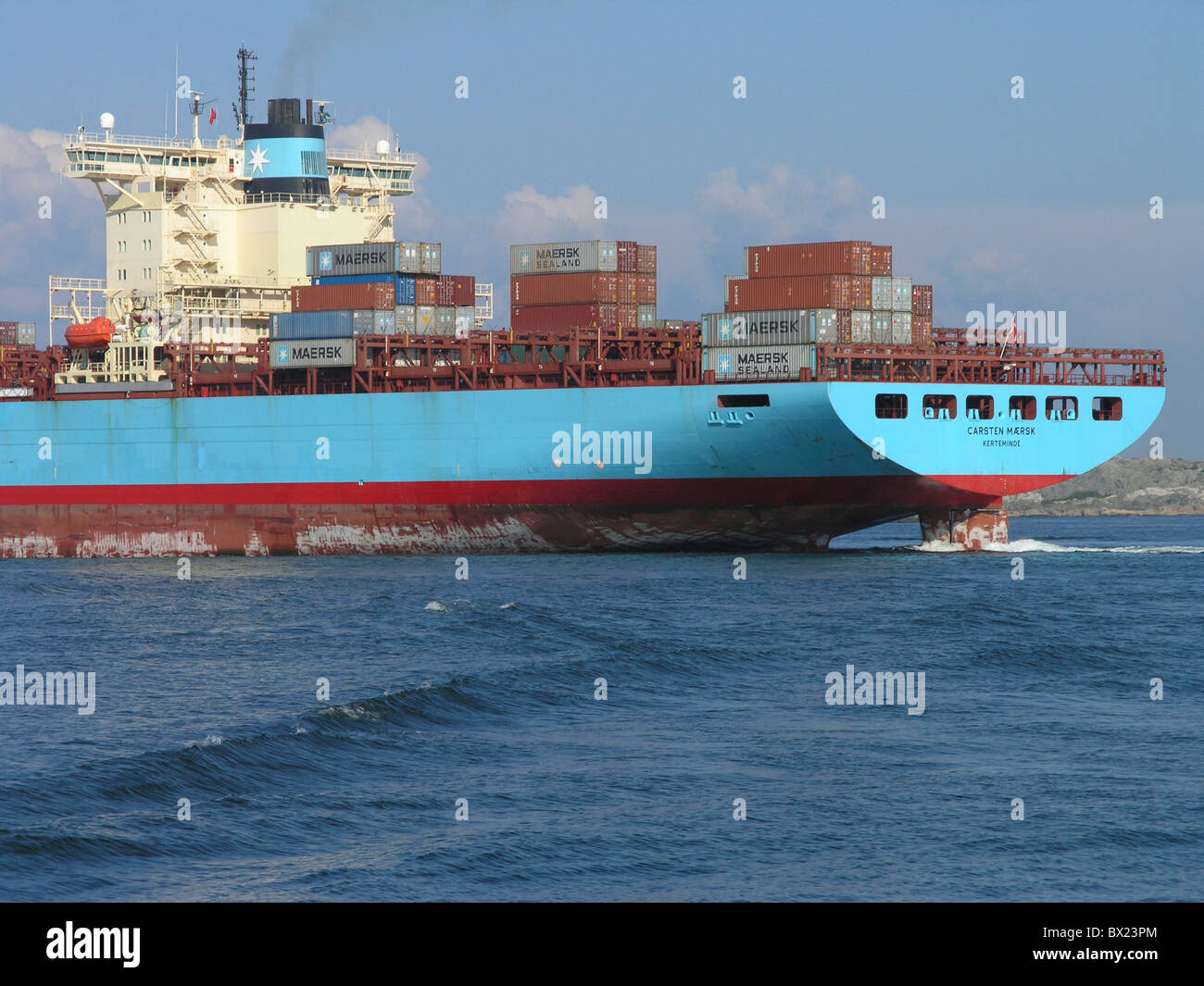Fracht-Schlepper Frachter Containerbranche Scandinavia Meerwasser ...