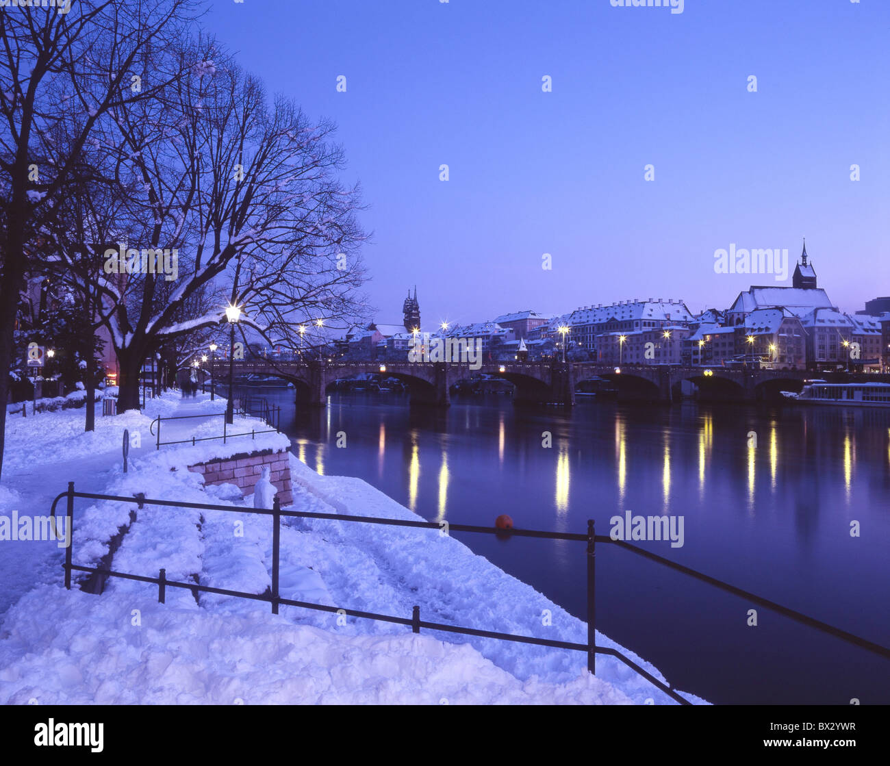Basel Basel Stadt Winter Stadtpromenade Rhein Ufer Rhein Schnee Laterne ...