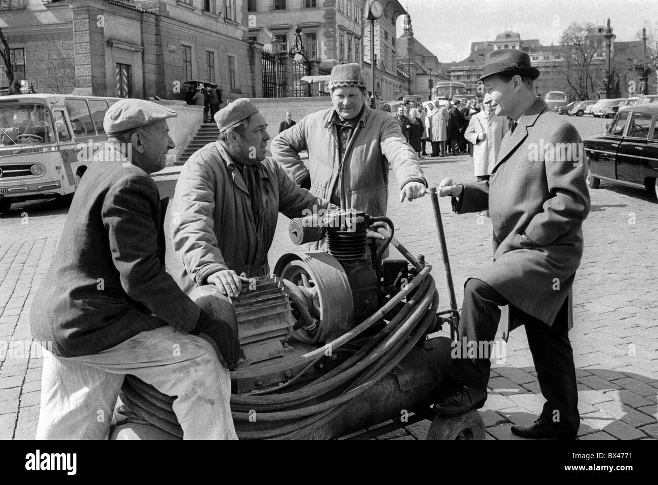 Prague spring 1968 leader alexander dubcek -Fotos und -Bildmaterial in ...