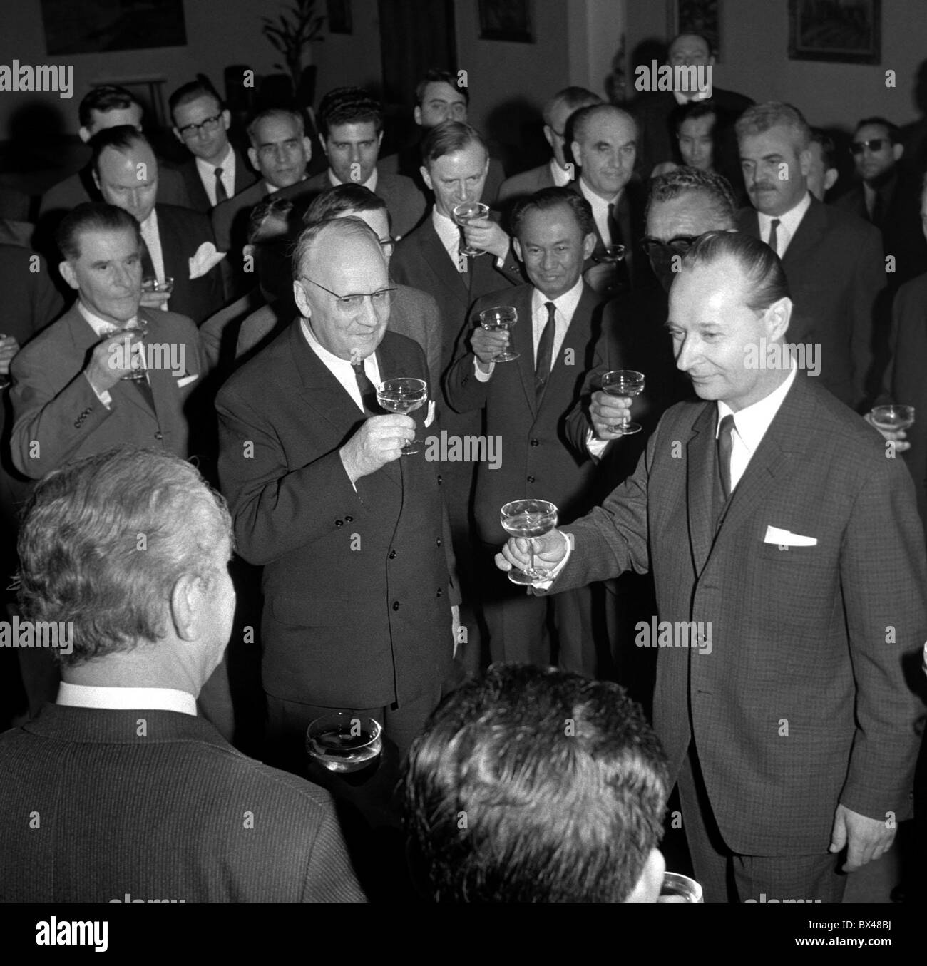 Prague spring 1968 leader alexander dubcek -Fotos und -Bildmaterial in ...