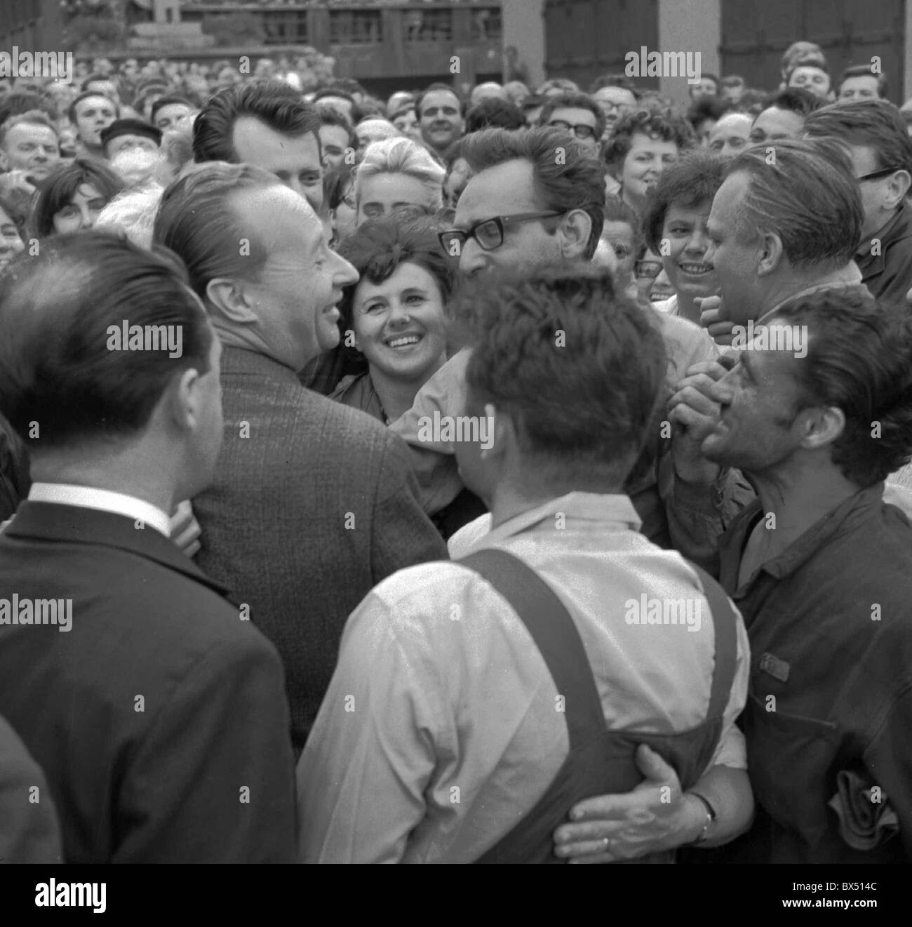 Prague spring 1968 leader alexander dubcek -Fotos und -Bildmaterial in ...