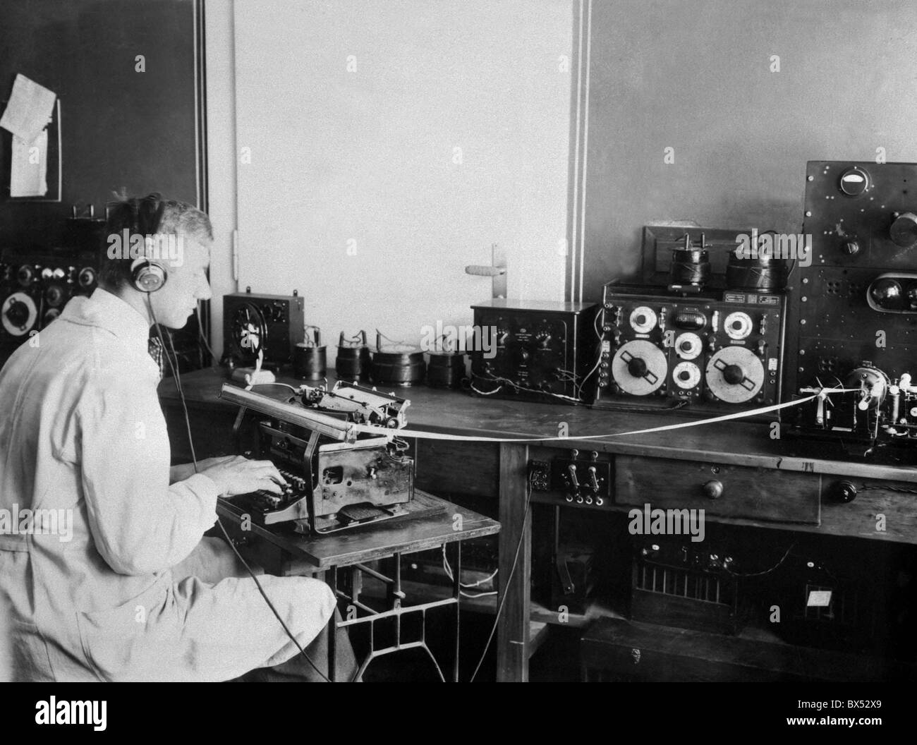 Morse code -Fotos und -Bildmaterial in hoher Auflösung – Alamy