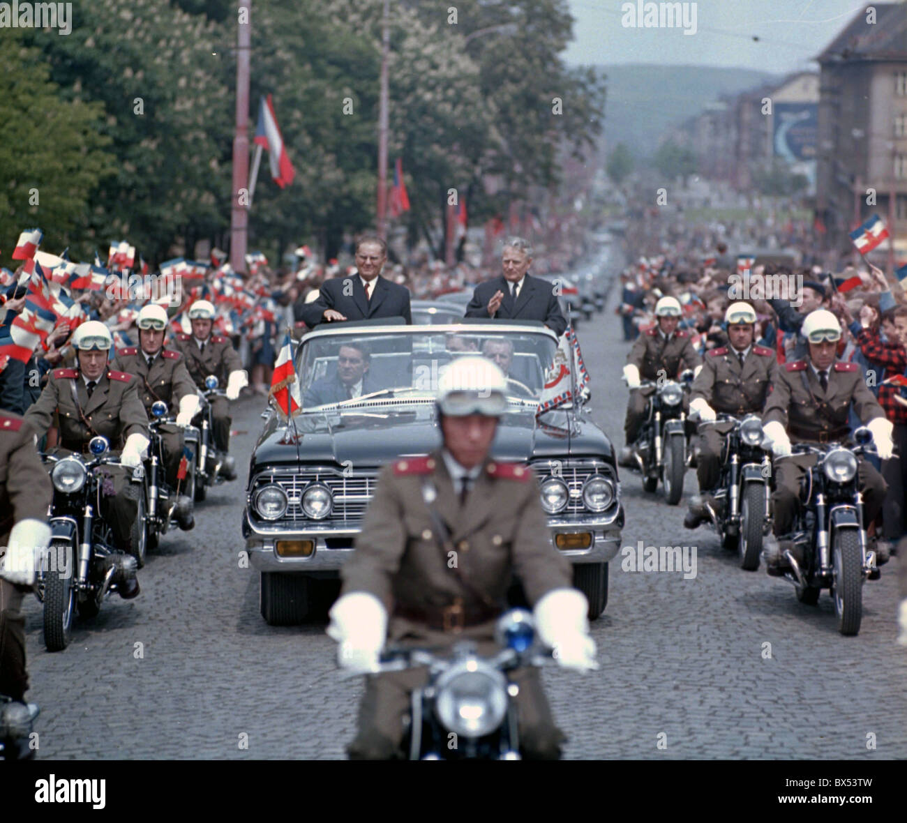 Josip broz tito yugoslav president -Fotos und -Bildmaterial in hoher ...