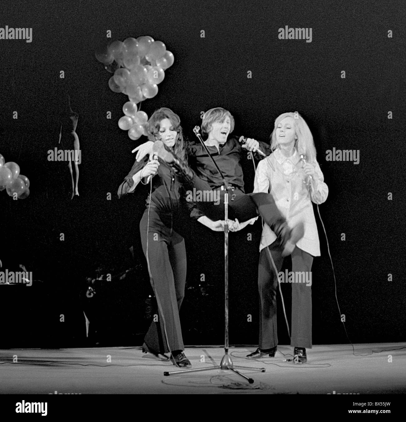 Marta Kubisova, Helena Vondrackova, Vaclav Neckar, pop-Sängerin, Golden Kids Stockfotografie - Alamy