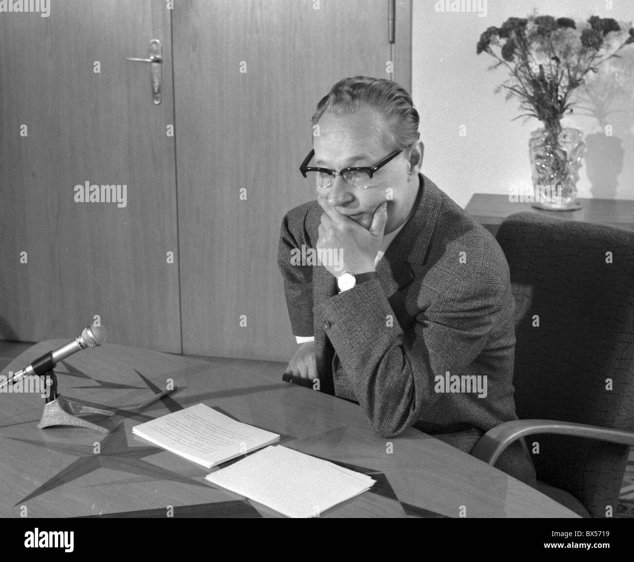 Prague spring 1968 leader alexander dubcek -Fotos und -Bildmaterial in ...