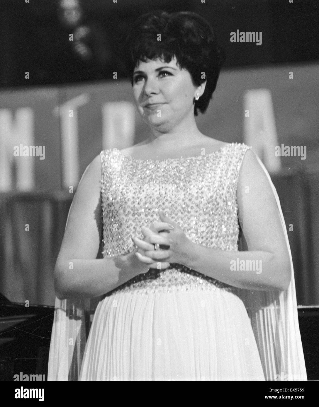 Christa ludwig -Fotos und -Bildmaterial in hoher Auflösung – Alamy