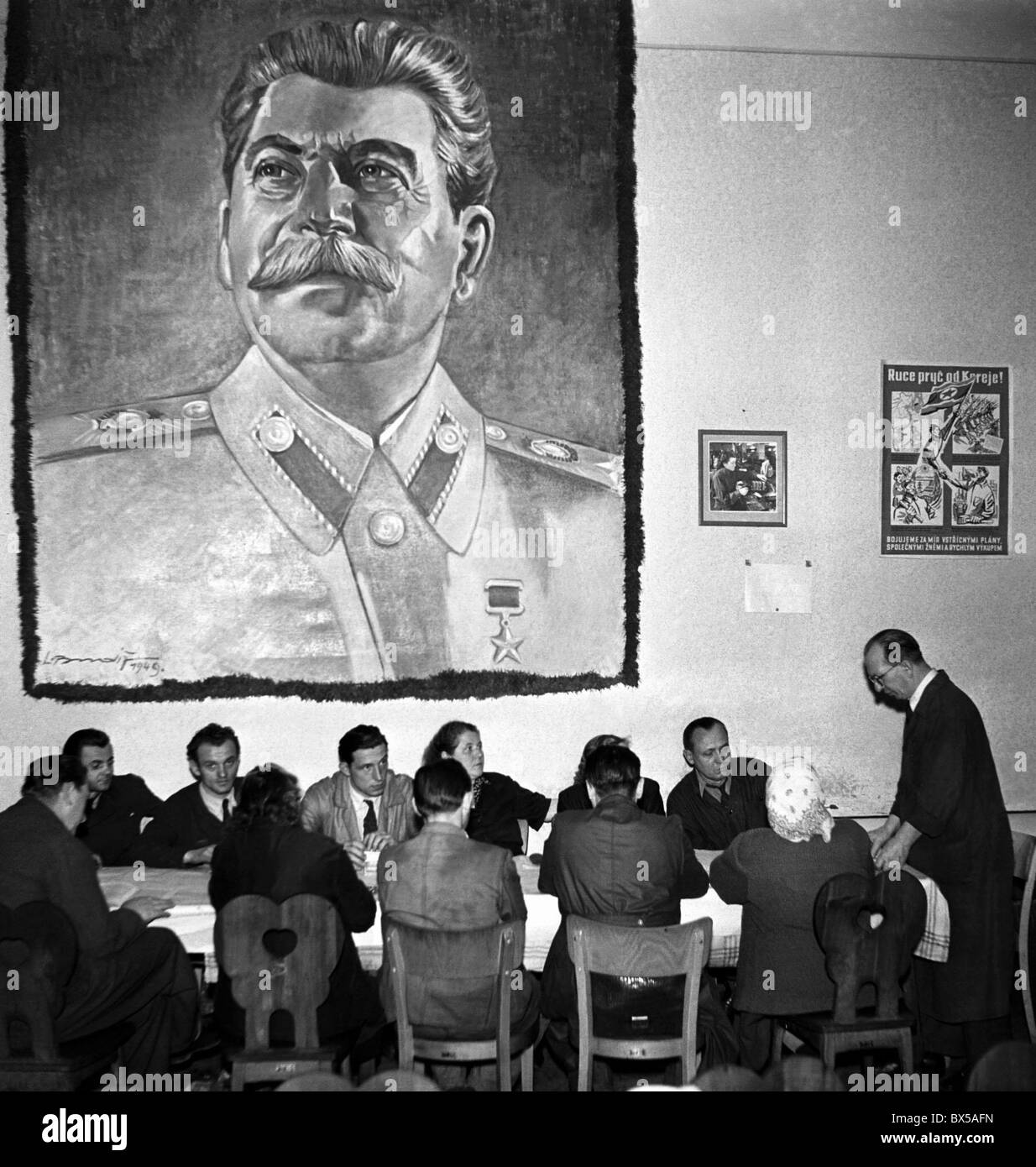 Stalin portrait -Fotos und -Bildmaterial in hoher Auflösung – Alamy