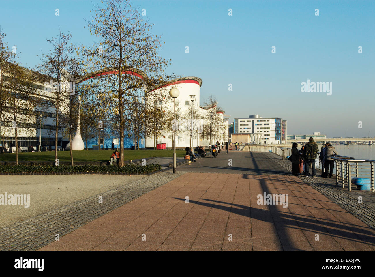 Docklands campus -Fotos und -Bildmaterial in hoher Auflösung – Alamy