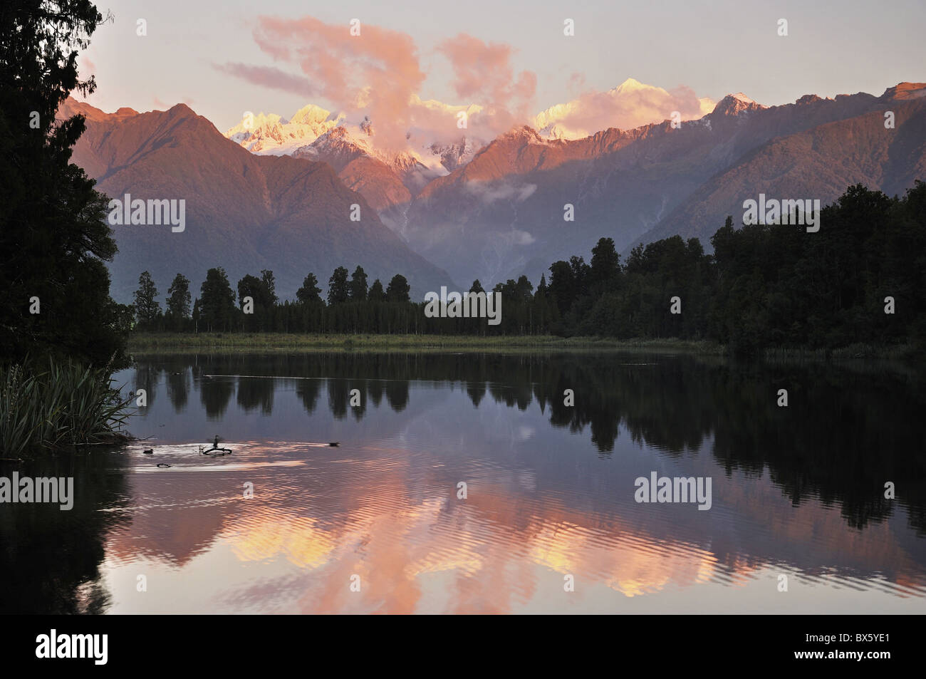 Lake Matheson, Mount Tasman und Mount Cook, Westland Tai Poutini ...