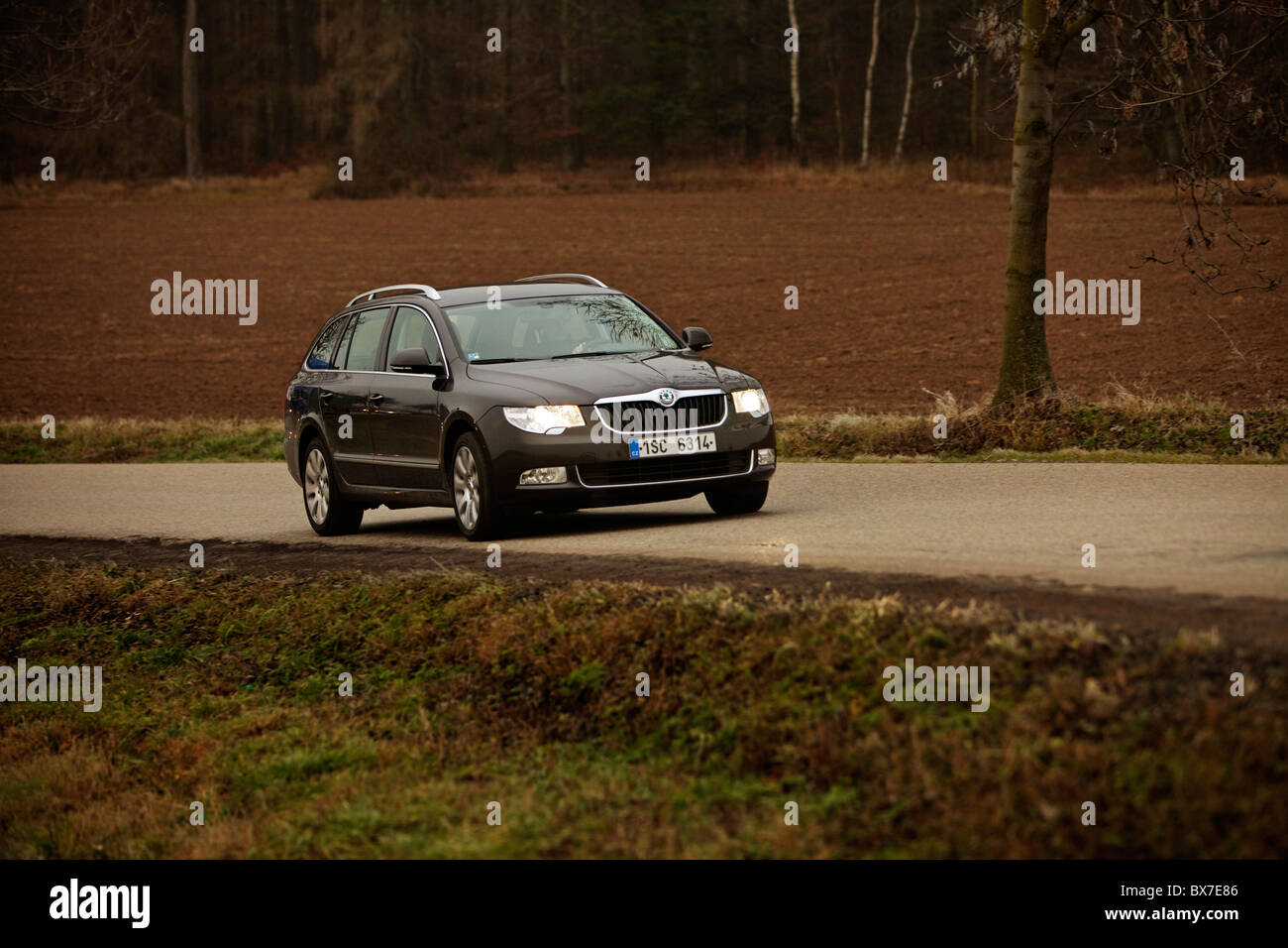 Skoda super combi ist auf dem bild zu sehen -Fotos und -Bildmaterial in ...