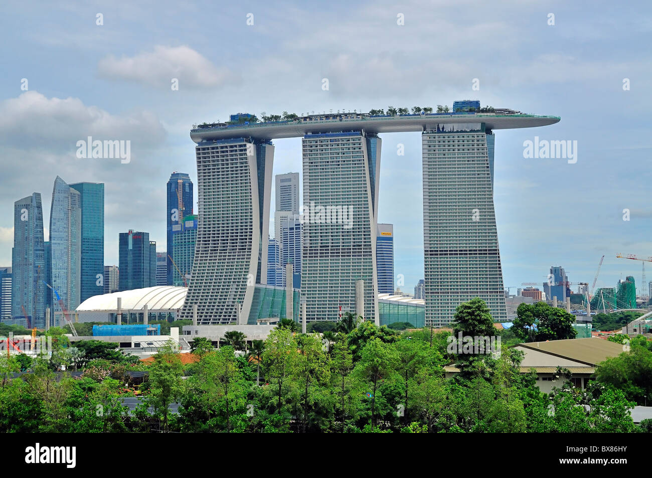 Marina bay sands integriert -Fotos und -Bildmaterial in hoher Auflösung – Alamy