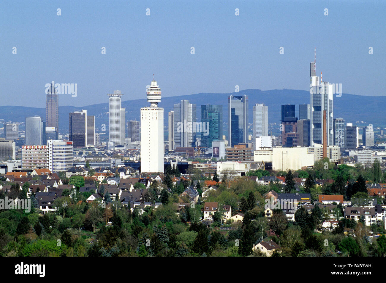 Taunus turm frankfurt -Fotos und -Bildmaterial in hoher Auflösung – Alamy