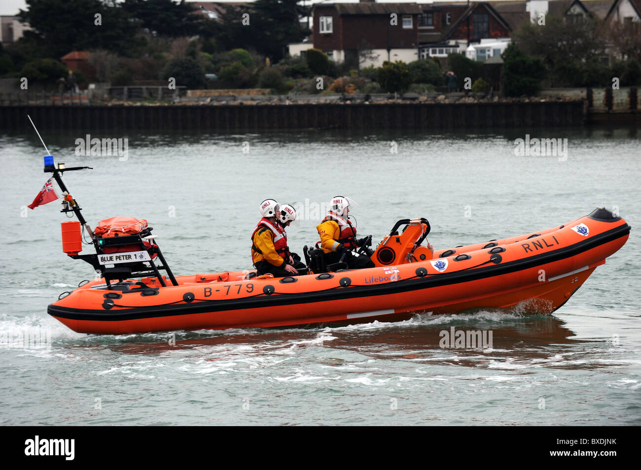 Inshore rettungsboot crew rettungsboot rnli -Fotos und -Bildmaterial in ...